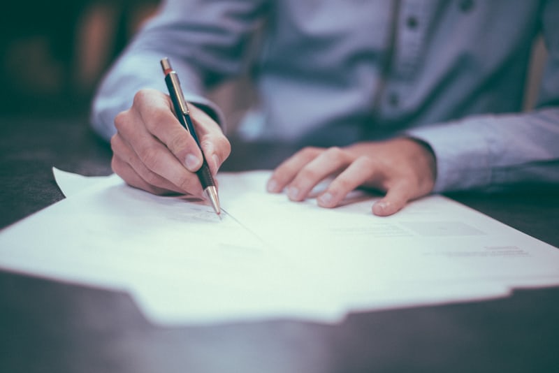How to Write Up an Employee (With Templates)
